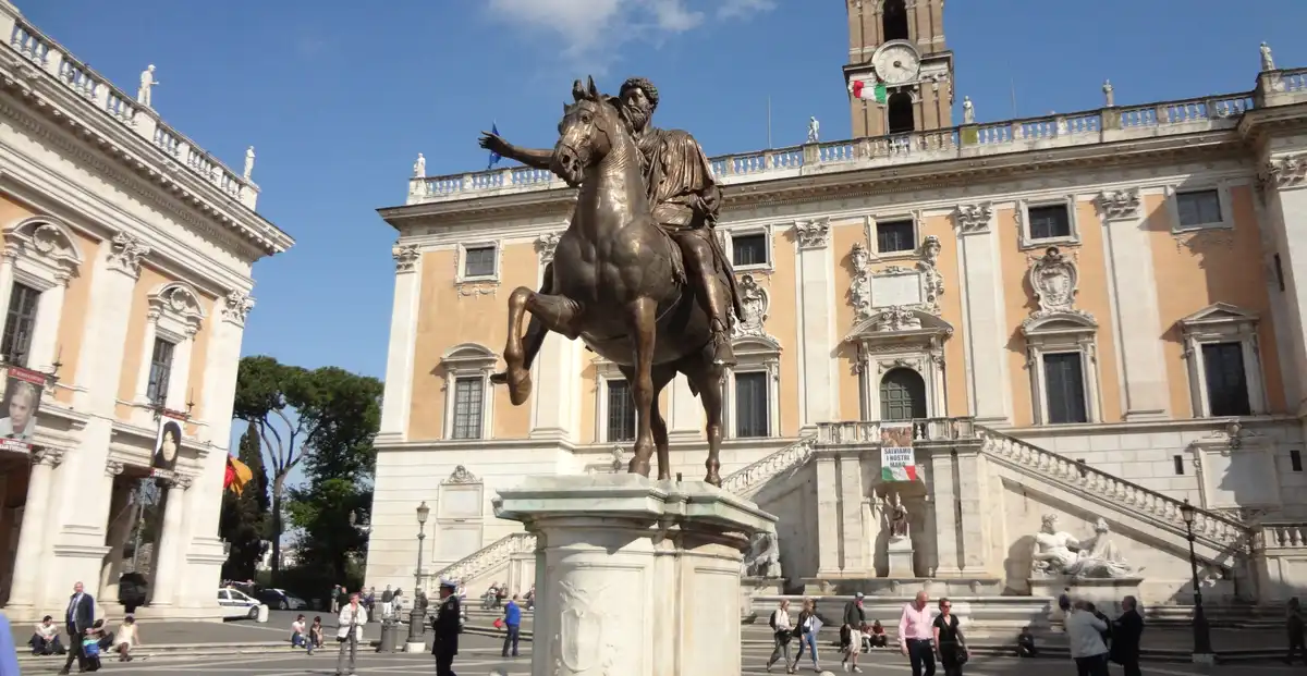 Capitoline Hill Private Tours - Rome's Sacred Mount Guides - Raphael Tours