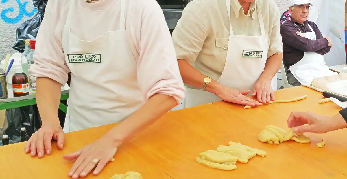 Turin Food Tour with City Highlights and Local Guide - Raphael Tours