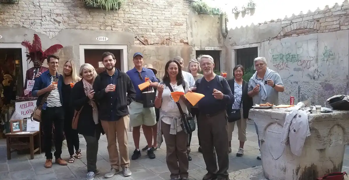 Jewish Ghetto and Cannaregio Food Wine and Sightseeing Tour - Raphael Tours