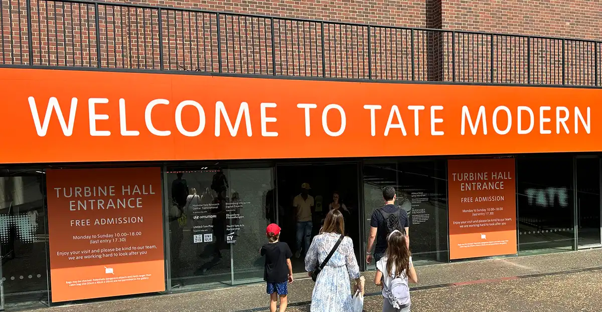 Tate Modern Kid-Friendly Private Guided Tour for Families - Raphael Tours